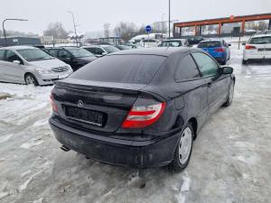 Melns Mercedes-Benz c-220 2007 Kauņa, ar dzinēja tilpumu 2.20 L un nobraukumu 300 tūkst. km par 1700 €, foto 2 vietnē AUTOMOTO.COM.LV