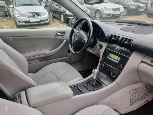 Melns Mercedes-Benz c-220 2007 Kauņa, ar dzinēja tilpumu 2.20 L un nobraukumu 300 tūkst. km par 1750 €, foto 5 vietnē AUTOMOTO.COM.LV