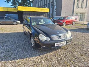 Black Mercedes-Benz c-220 2007 in Kaunas, with an engine capacity of 2.20 L and mileage of 300 thousand km for 1650 €, photo 1 on AUTOMOTO.COM.LV