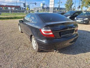 Black Mercedes-Benz c-220 2007 in Kaunas, with an engine capacity of 2.20 L and mileage of 300 thousand km for 1650 €, photo 4 on AUTOMOTO.COM.LV