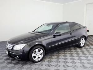 Melns Mercedes-Benz c-220 2010 Tallina, ar dzinēja tilpumu 2.10 L un nobraukumu 229 tūkst. km par 3199 €, foto 3 vietnē AUTOMOTO.COM.LV