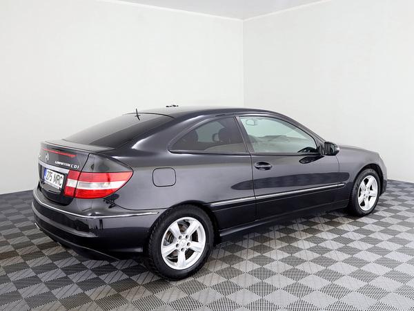 Melns Mercedes-Benz c-220 2010 Tallina, ar dzinēja tilpumu 2.10 L un nobraukumu 229 tūkst. km par 3199 €, foto 3 vietnē AUTOMOTO.COM.LV