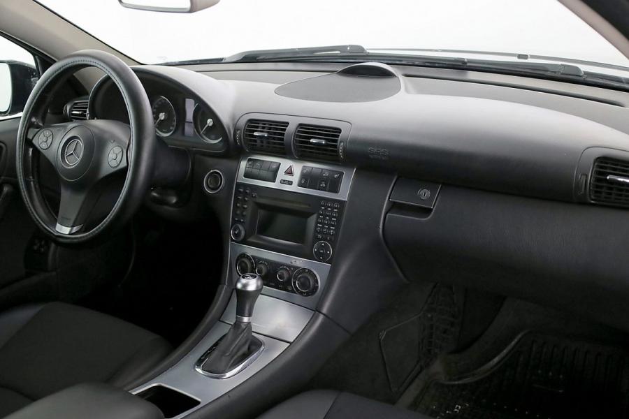 Melns Mercedes-Benz c-220 2010 Tallina, ar dzinēja tilpumu 2.10 L un nobraukumu 229 tūkst. km par 3199 €, foto 13 vietnē AUTOMOTO.COM.LV