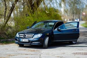 Черный Мерседес Ц 220 2011 в Рига, объемом двигателя 2.20 л и пробегом 345 тыс. км за 7900 €, фото 8 на AUTOMOTO.COM.LV