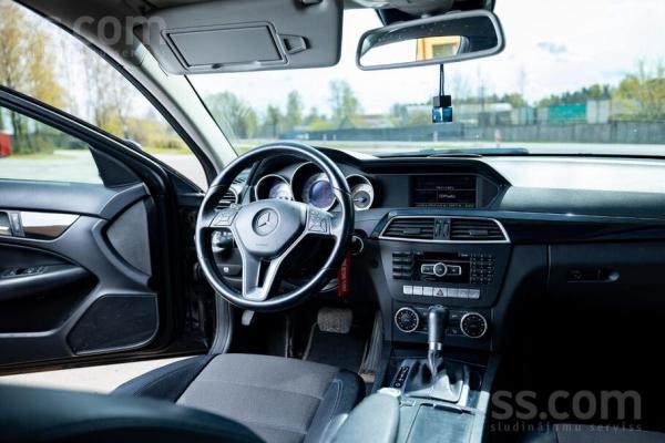 Black Mercedes-Benz c-220 2011 in Riga, with an engine capacity of 2.20 L and mileage of 345 thousand km for 7900 €, photo 6 on AUTOMOTO.COM.LV