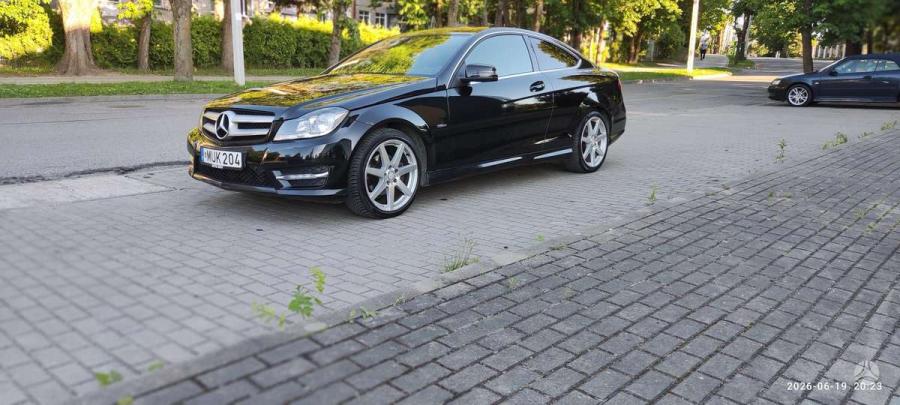 Melns Mercedes-Benz c-220 2011 Šauļi, ar dzinēja tilpumu 2.20 L un nobraukumu 340 tūkst. km par 6350 €, foto 1 vietnē AUTOMOTO.COM.LV