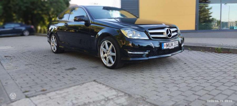Melns Mercedes-Benz c-220 2011 Šauļi, ar dzinēja tilpumu 2.20 L un nobraukumu 340 tūkst. km par 6350 €, foto 3 vietnē AUTOMOTO.COM.LV