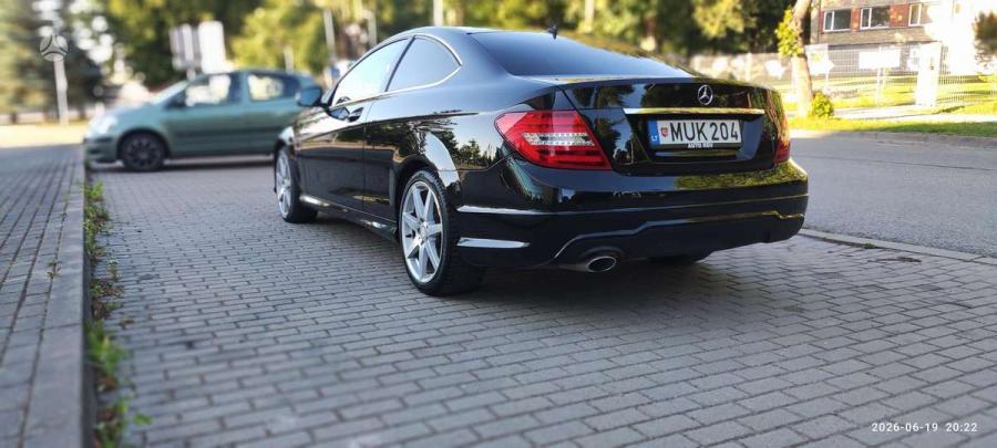 Melns Mercedes-Benz c-220 2011 Šauļi, ar dzinēja tilpumu 2.20 L un nobraukumu 340 tūkst. km par 6350 €, foto 4 vietnē AUTOMOTO.COM.LV