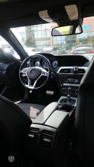 Melns Mercedes-Benz c-220 2012 Panevēža, ar dzinēja tilpumu 2.14 L un nobraukumu 130 tūkst. km par 6950 €, foto 11 vietnē AUTOMOTO.COM.LV