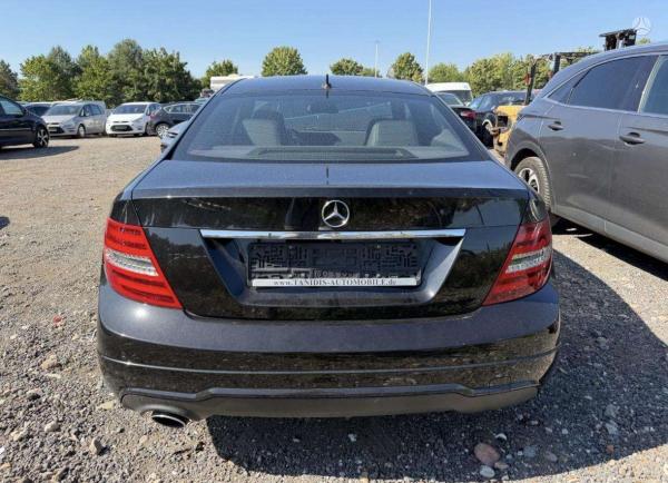 Black Mercedes-Benz c-220 2013 in Jonava, with an engine capacity of 2.20 L and mileage of 237 thousand km for 5950 €, photo 7 on AUTOMOTO.COM.LV