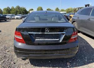 Black Mercedes-Benz c-220 2013 in Jonava, with an engine capacity of 2.20 L and mileage of 237 thousand km for 5950 €, photo 7 on AUTOMOTO.COM.LV