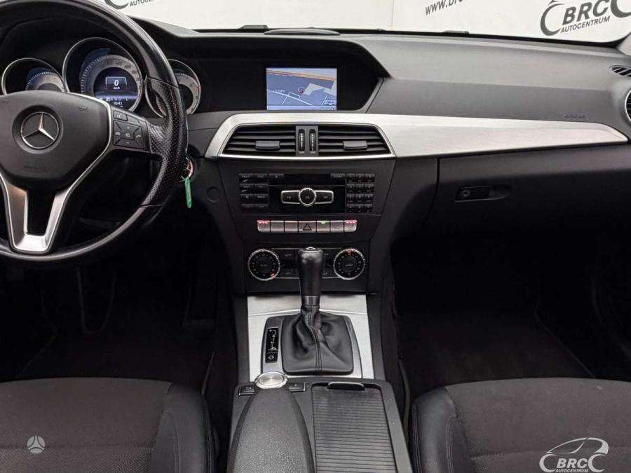Black Mercedes-Benz c-220 2014 in Vilnius, with an engine capacity of 2.14 L and mileage of 217 thousand km for 9000 €, photo 11 on AUTOMOTO.COM.LV