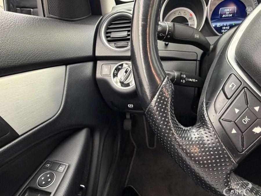 Black Mercedes-Benz c-220 2014 in Vilnius, with an engine capacity of 2.14 L and mileage of 217 thousand km for 9000 €, photo 28 on AUTOMOTO.COM.LV