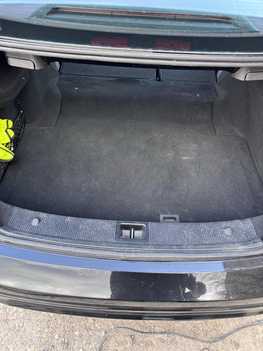 Black Mercedes-Benz c-220 2015 in Balvi, with an engine capacity of 2.20 L and mileage of 152 thousand km for 4000 €, photo 8 on AUTOMOTO.COM.LV