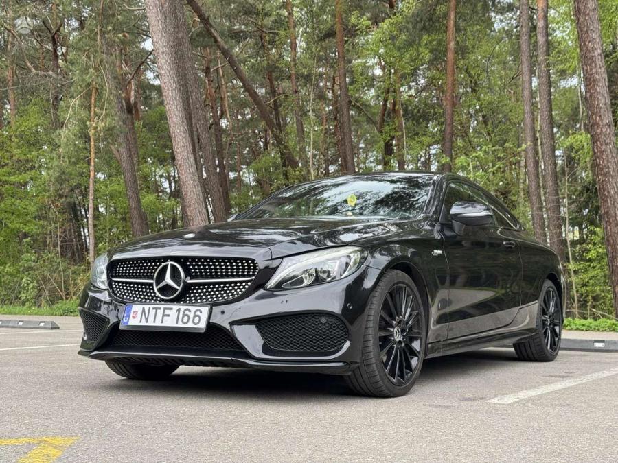 Black Mercedes-Benz c-220 2016 in Klaipeda, with an engine capacity of 2.14 L and mileage of 210 thousand km for 19900 €, photo 7 on AUTOMOTO.COM.LV