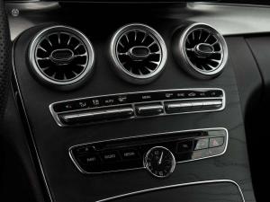 Black Mercedes-Benz c-220 2016 in Klaipeda, with an engine capacity of 2.14 L and mileage of 210 thousand km for 19900 €, photo 48 on AUTOMOTO.COM.LV