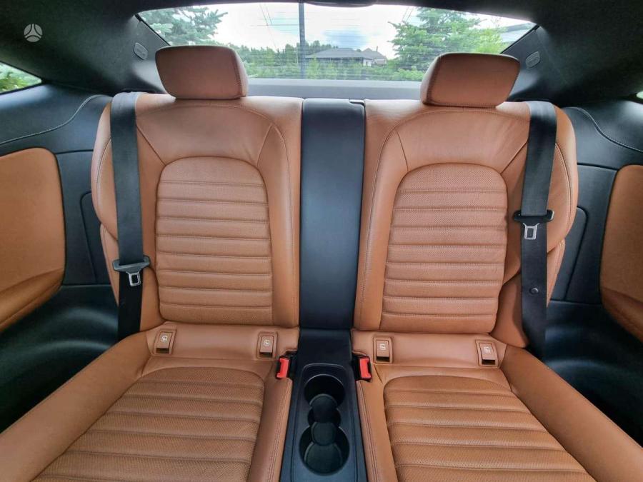 Black Mercedes-Benz c-220 2017 in Alytus, with an engine capacity of 2.20 L and mileage of 226 thousand km for 16900 €, photo 18 on AUTOMOTO.COM.LV