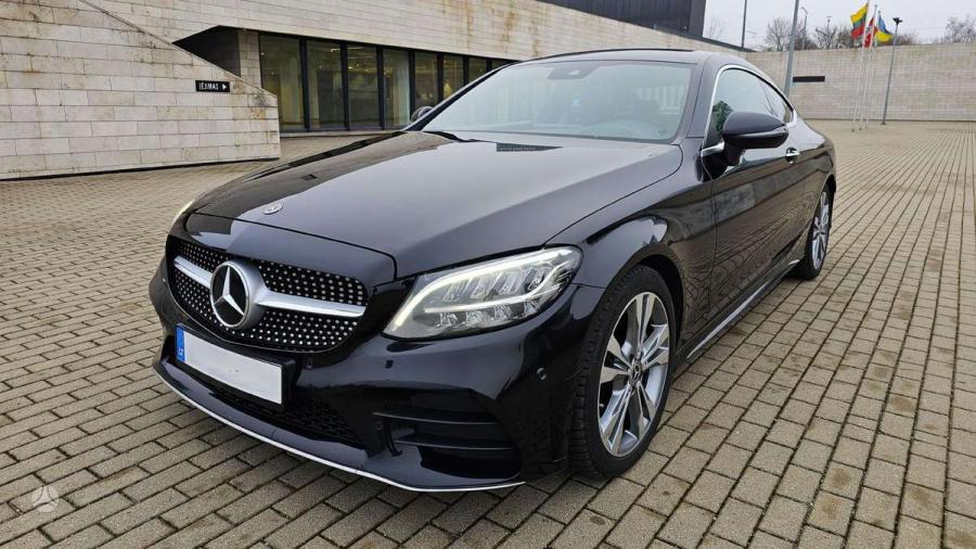 Melns Mercedes-Benz c-220 2018 Viļņa, ar dzinēja tilpumu 2.00 L un nobraukumu 304 tūkst. km par 22000 €, foto 1 vietnē AUTOMOTO.COM.LV