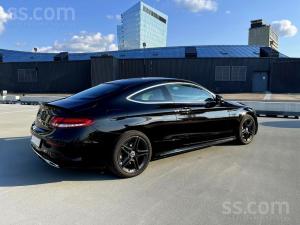 Black Mercedes-Benz c-220 2018 in Vilnius, with an engine capacity of 2.00 L and mileage of 306 thousand km for 19999 €, photo 5 on AUTOMOTO.COM.LV