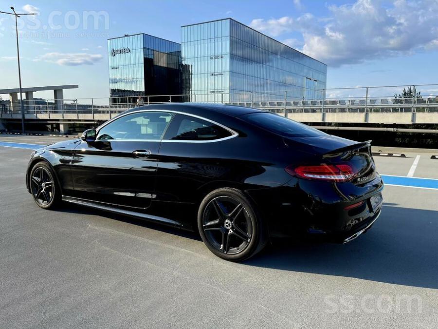 Black Mercedes-Benz c-220 2018 in Vilnius, with an engine capacity of 2.00 L and mileage of 306 thousand km for 19999 €, photo 7 on AUTOMOTO.COM.LV