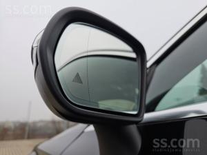 Black Mercedes-Benz c-220 2018 in Vilnius, with an engine capacity of 2.00 L and mileage of 306 thousand km for 19999 €, photo 13 on AUTOMOTO.COM.LV