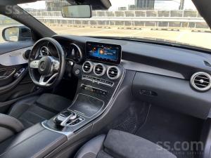 Black Mercedes-Benz c-220 2018 in Vilnius, with an engine capacity of 2.00 L and mileage of 306 thousand km for 19999 €, photo 20 on AUTOMOTO.COM.LV