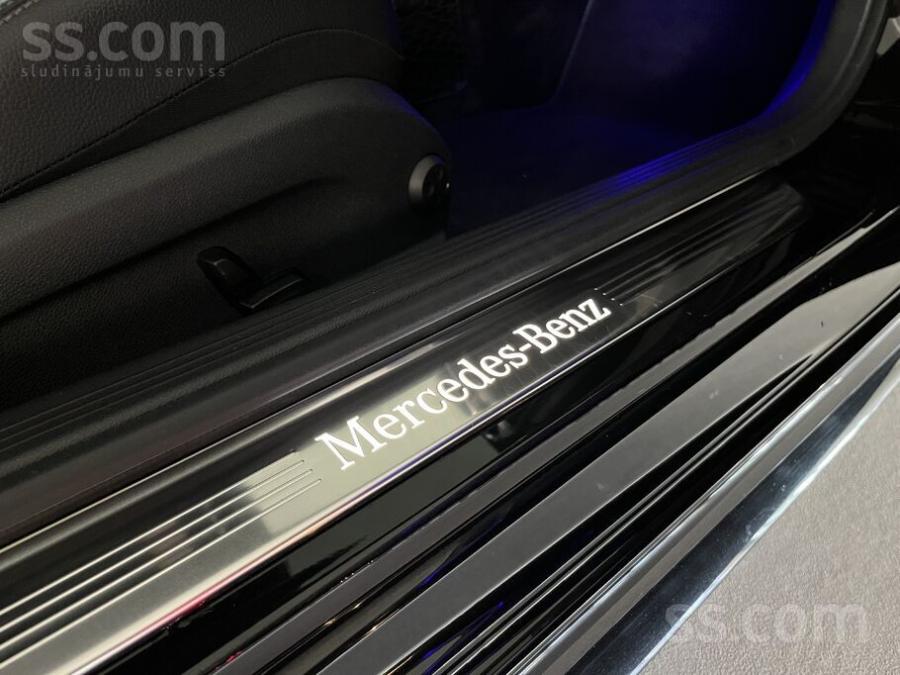 Black Mercedes-Benz c-220 2018 in Vilnius, with an engine capacity of 2.00 L and mileage of 306 thousand km for 19999 €, photo 24 on AUTOMOTO.COM.LV