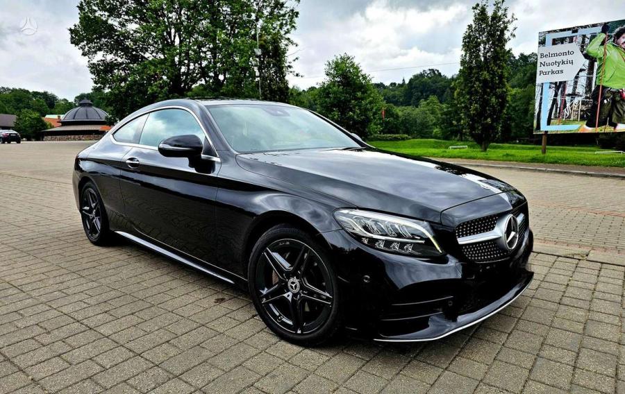 Black Mercedes-Benz c-220 2018 in Vilnius, with an engine capacity of 2.00 L and mileage of 307 thousand km for 19000 €, photo 1 on AUTOMOTO.COM.LV