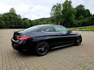 Black Mercedes-Benz c-220 2018 in Vilnius, with an engine capacity of 2.00 L and mileage of 307 thousand km for 19000 €, photo 3 on AUTOMOTO.COM.LV