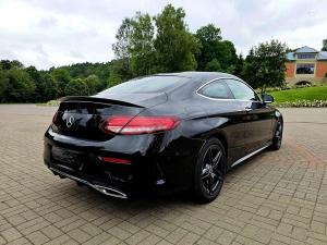 Black Mercedes-Benz c-220 2018 in Vilnius, with an engine capacity of 2.00 L and mileage of 307 thousand km for 19000 €, photo 4 on AUTOMOTO.COM.LV