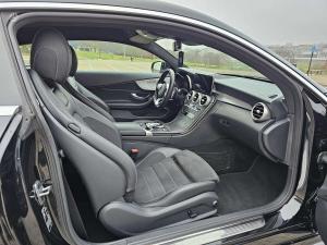 Black Mercedes-Benz c-220 2018 in Vilnius, with an engine capacity of 2.00 L and mileage of 307 thousand km for 19000 €, photo 21 on AUTOMOTO.COM.LV