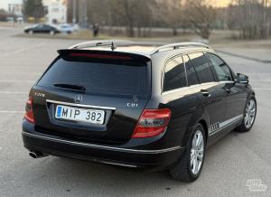 Black Mercedes-Benz c-220 2009 in Vilnius, with an engine capacity of 2.10 L and mileage of 390 thousand km for 3200 €, photo 6 on AUTOMOTO.COM.LV
