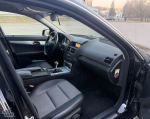Black Mercedes-Benz c-220 2009 in Vilnius, with an engine capacity of 2.10 L and mileage of 390 thousand km for 3200 €, photo 11 on AUTOMOTO.COM.LV