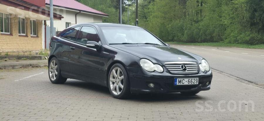 Melns Mercedes-Benz c-220 2004 Daugavpils, ar dzinēja tilpumu 2.20 L un nobraukumu 218 tūkst. km par 2450 €, foto 1 vietnē AUTOMOTO.COM.LV