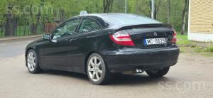 Melns Mercedes-Benz c-220 2004 Daugavpils, ar dzinēja tilpumu 2.20 L un nobraukumu 218 tūkst. km par 2450 €, foto 3 vietnē AUTOMOTO.COM.LV