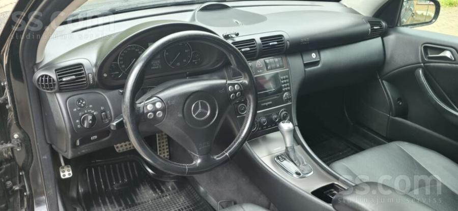 Melns Mercedes-Benz c-220 2004 Daugavpils, ar dzinēja tilpumu 2.20 L un nobraukumu 218 tūkst. km par 2450 €, foto 8 vietnē AUTOMOTO.COM.LV