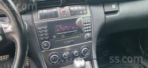 Melns Mercedes-Benz c-220 2004 Daugavpils, ar dzinēja tilpumu 2.20 L un nobraukumu 218 tūkst. km par 2450 €, foto 13 vietnē AUTOMOTO.COM.LV