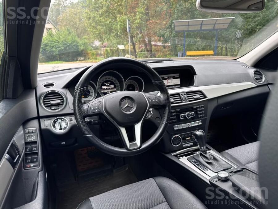 Melns Mercedes-Benz c-220 2013 Jūrmala, ar dzinēja tilpumu 2.20 L un nobraukumu 340 tūkst. km par 6990 €, foto 12 vietnē AUTOMOTO.COM.LV