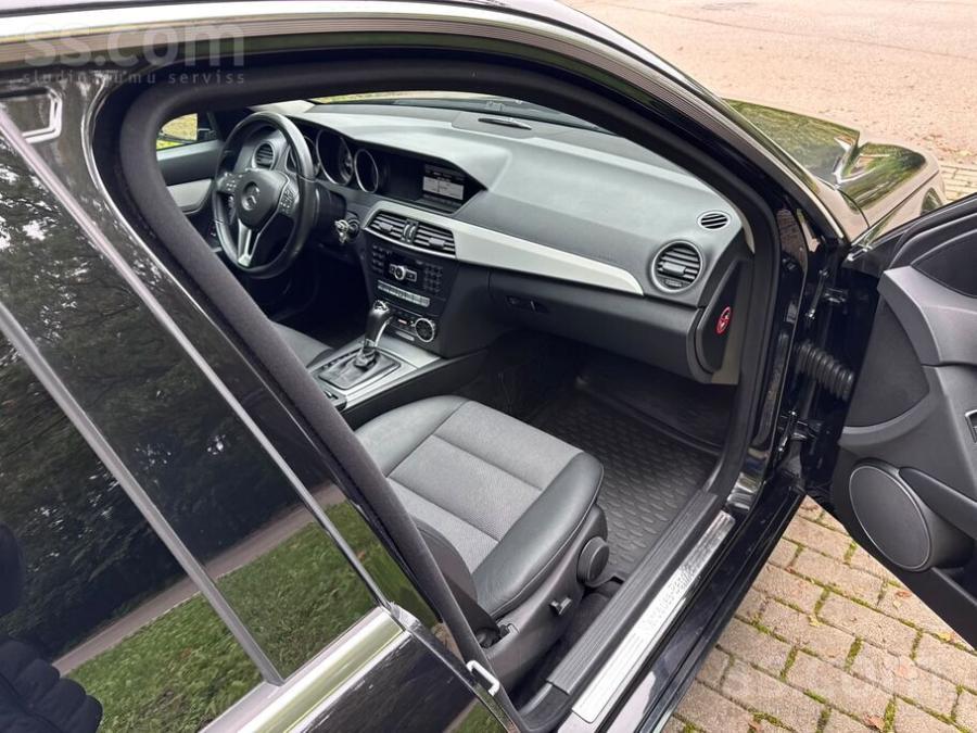 Melns Mercedes-Benz c-220 2013 Jūrmala, ar dzinēja tilpumu 2.20 L un nobraukumu 340 tūkst. km par 6990 €, foto 17 vietnē AUTOMOTO.COM.LV