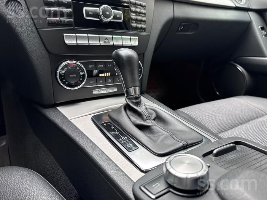 Melns Mercedes-Benz c-220 2013 Jūrmala, ar dzinēja tilpumu 2.20 L un nobraukumu 340 tūkst. km par 6990 €, foto 23 vietnē AUTOMOTO.COM.LV