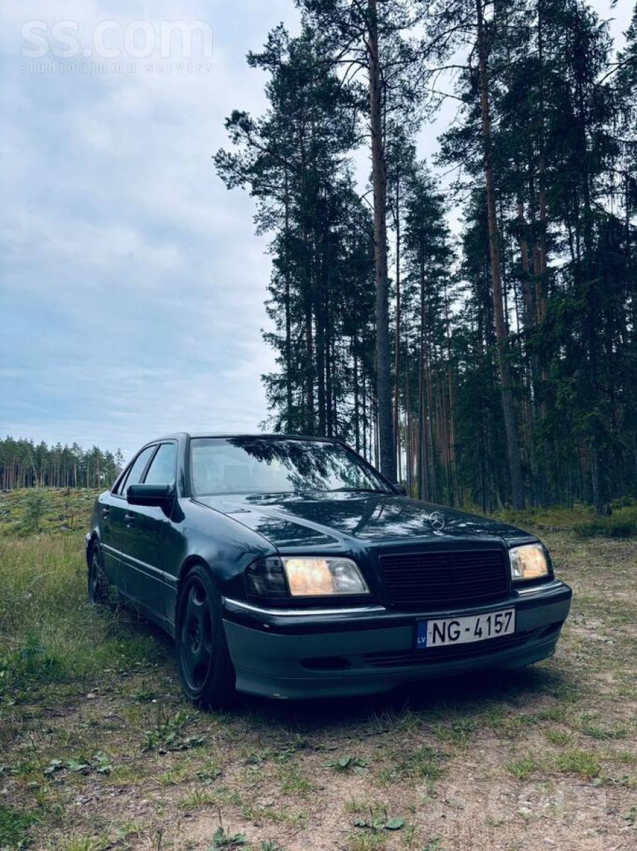 Melns Mercedes-Benz c-220 1996 Valka, ar dzinēja tilpumu 2.20 L un nobraukumu 376 tūkst. km par 1400 €, foto 1 vietnē AUTOMOTO.COM.LV