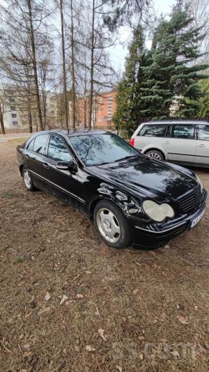 Melns Mercedes-Benz c-220 2002 Ogre, ar dzinēja tilpumu 2.20 L un nobraukumu 350 tūkst. km par 600 €, foto 2 vietnē AUTOMOTO.COM.LV