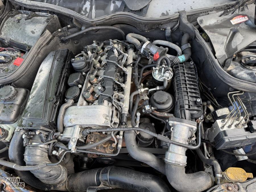 Melns Mercedes-Benz c-220 2003 Šalčininkai, ar dzinēja tilpumu 2.20 L un nobraukumu 429 tūkst. km par 1000 €, foto 21 vietnē AUTOMOTO.COM.LV