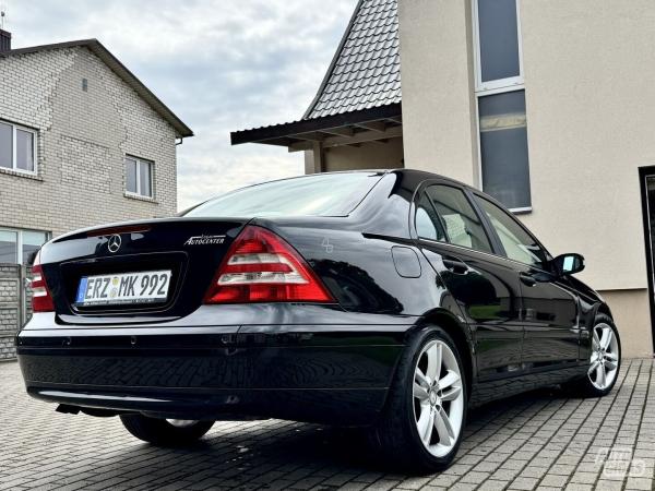 Melns Mercedes-Benz c-220 2004 Kauņa, ar dzinēja tilpumu 2.20 L un nobraukumu 252 tūkst. km par 2450 €, foto 6 vietnē AUTOMOTO.COM.LV
