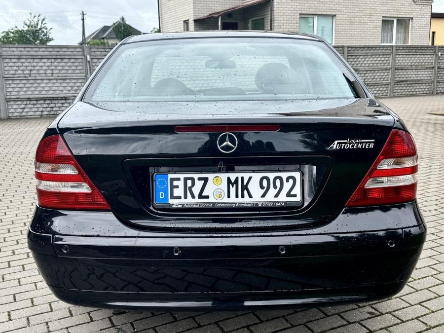 Melns Mercedes-Benz c-220 2004 Kauņa, ar dzinēja tilpumu 2.20 L un nobraukumu 252 tūkst. km par 2950 €, foto 8 vietnē AUTOMOTO.COM.LV