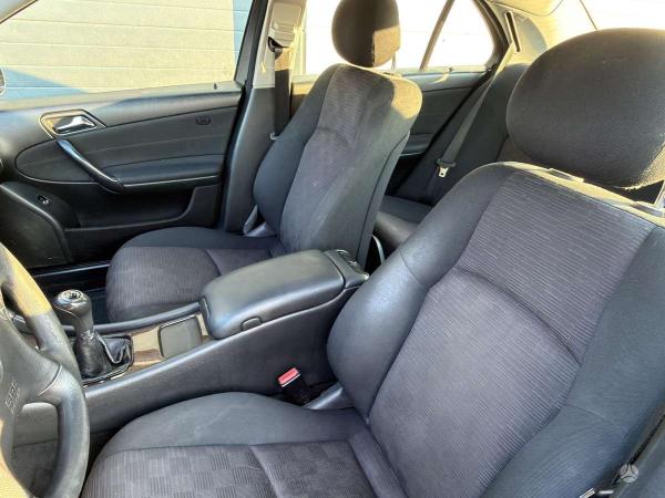 Melns Mercedes-Benz c-220 2004 Viļņa, ar dzinēja tilpumu 2.15 L un nobraukumu 409 tūkst. km par 1950 €, foto 9 vietnē AUTOMOTO.COM.LV