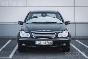Melns Mercedes-Benz c-220 2005 Rīga, ar dzinēja tilpumu 2.20 L un nobraukumu 0 tūkst. km par 2995 €, foto 2 vietnē AUTOMOTO.COM.LV