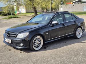 Melns Mercedes-Benz c-220 2007 Liepāja, ar dzinēja tilpumu 2.20 L un nobraukumu 337 tūkst. km par 7650 €, foto 3 vietnē AUTOMOTO.COM.LV