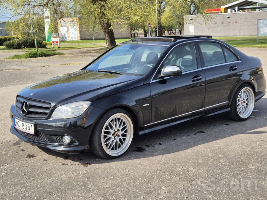 Melns Mercedes-Benz c-220 2007 Liepāja, ar dzinēja tilpumu 2.20 L un nobraukumu 337 tūkst. km par 7650 €, foto 3 vietnē AUTOMOTO.COM.LV