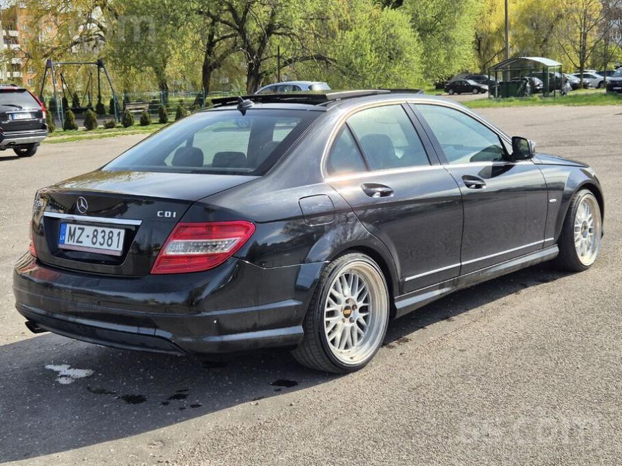 Melns Mercedes-Benz c-220 2007 Liepāja, ar dzinēja tilpumu 2.20 L un nobraukumu 337 tūkst. km par 7650 €, foto 6 vietnē AUTOMOTO.COM.LV